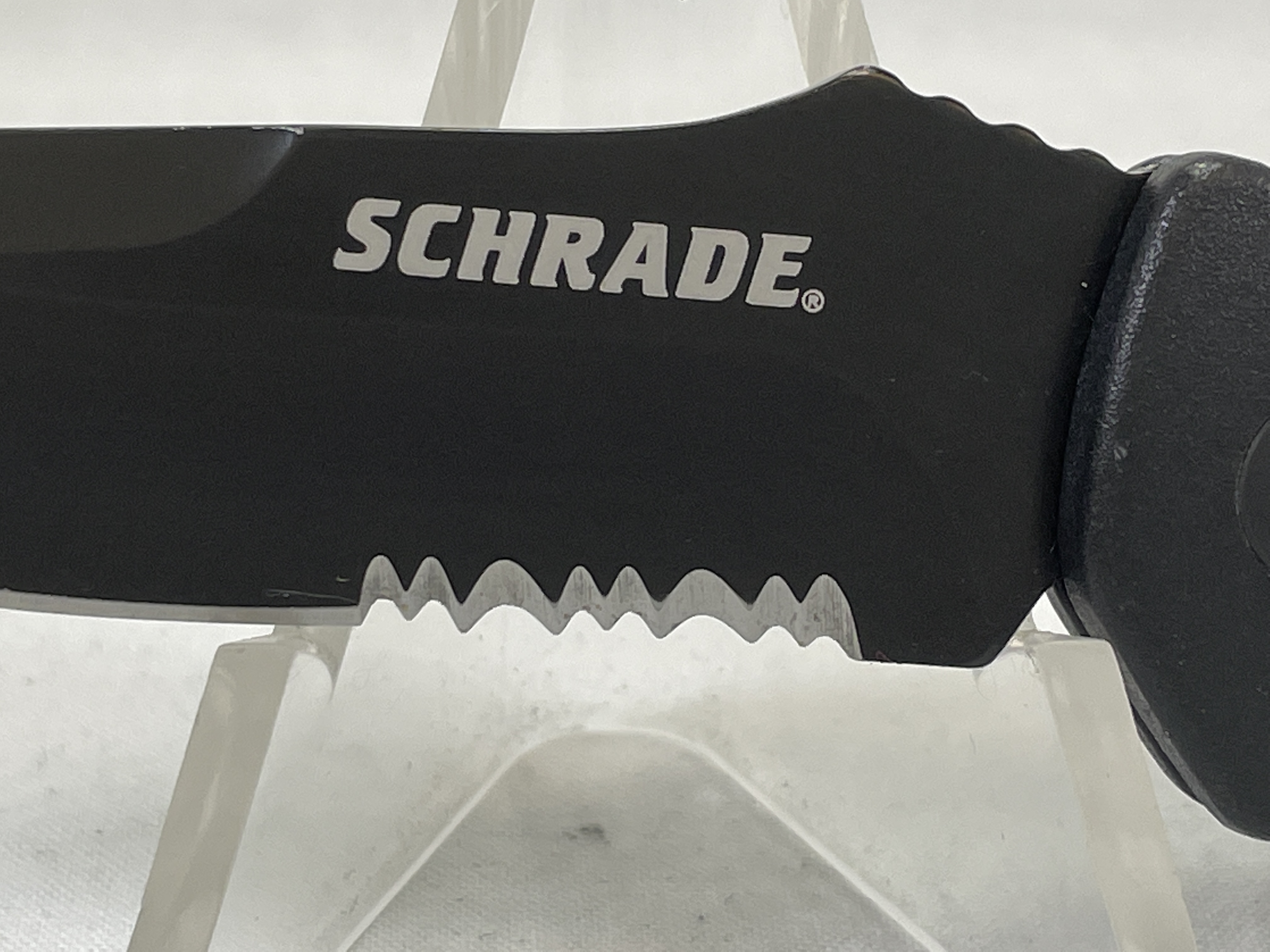 SCHRADE SC60BS Black Serrated Extreme Survival Automatic NEAR MINT