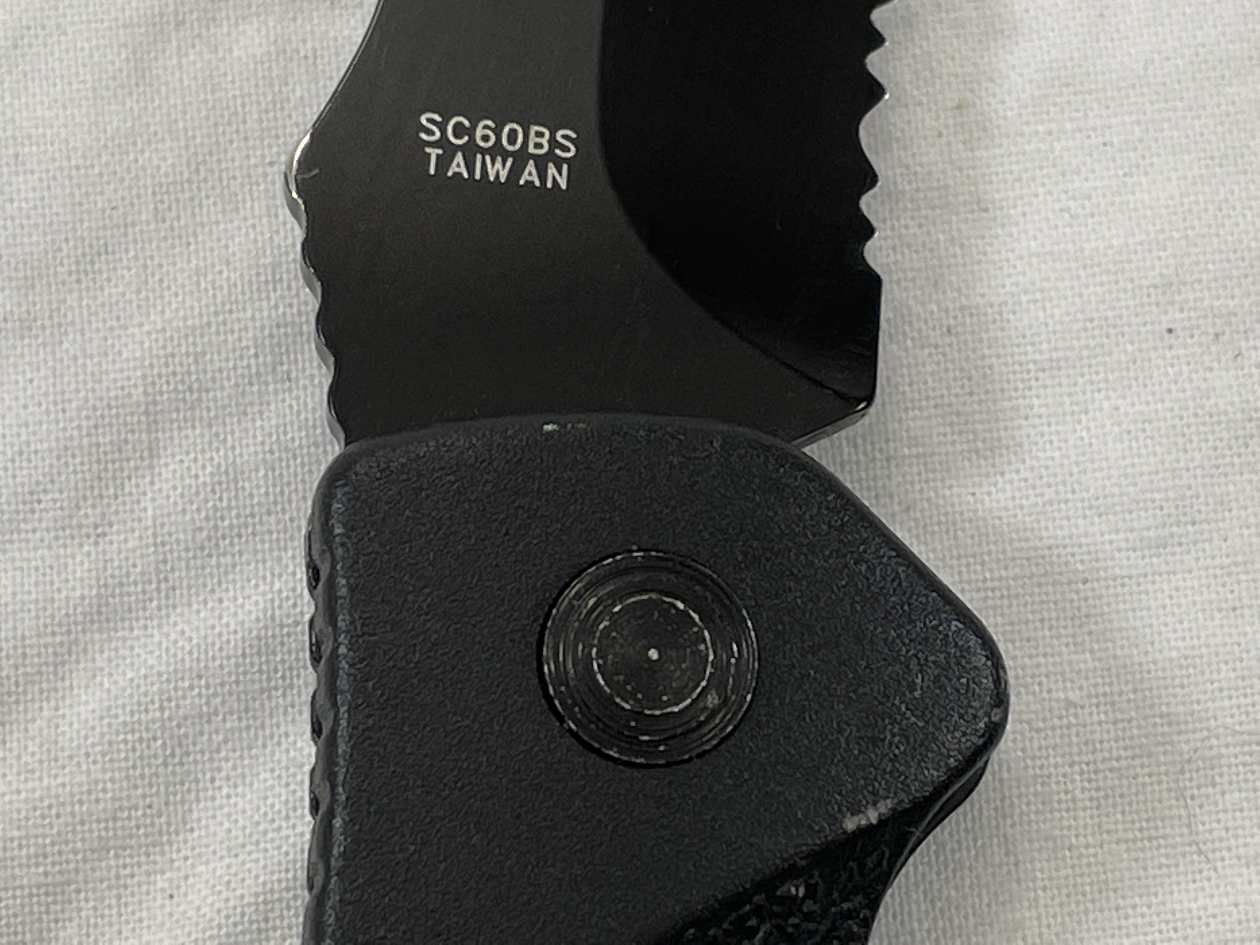 SCHRADE SC60BS Black Serrated Extreme Survival Automatic NEAR MINT