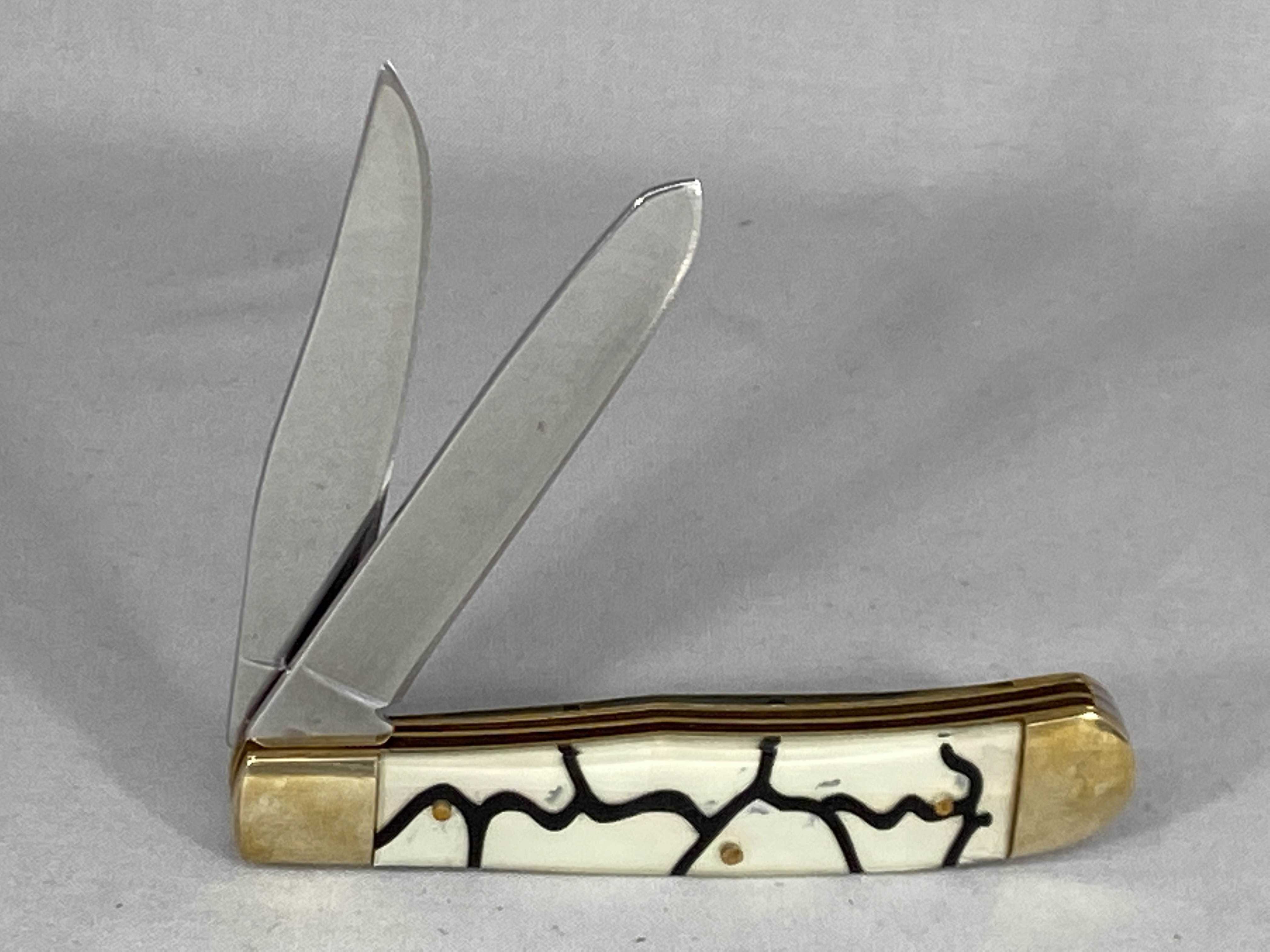 CHEROKEE STONEWORKS CSW-108MOPJS Genuine Mother of Pearl Trapper MINT ...