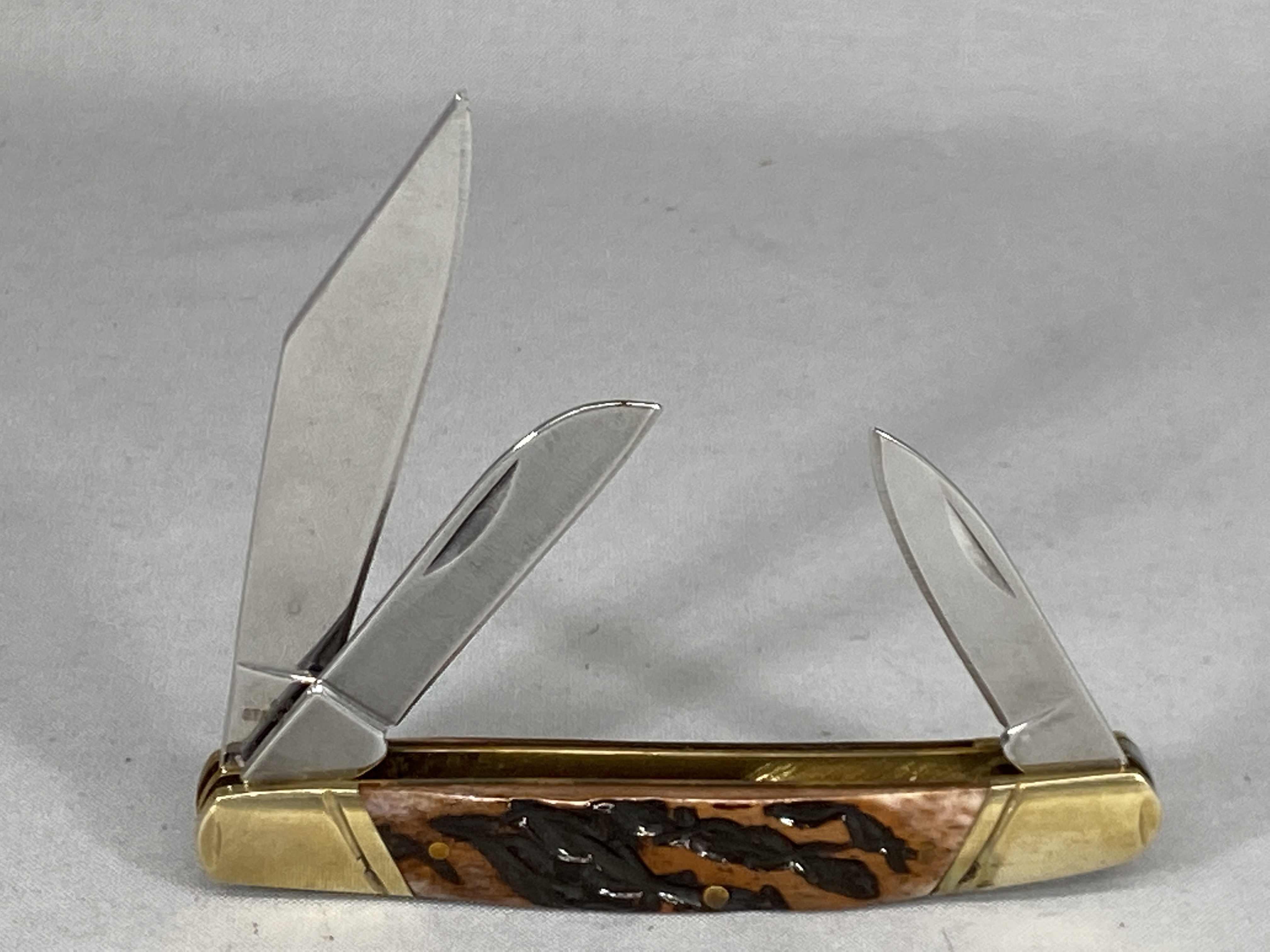 JOSEPH ROGERS & SONS China SS Jigged Bone Stockman Folder MINT