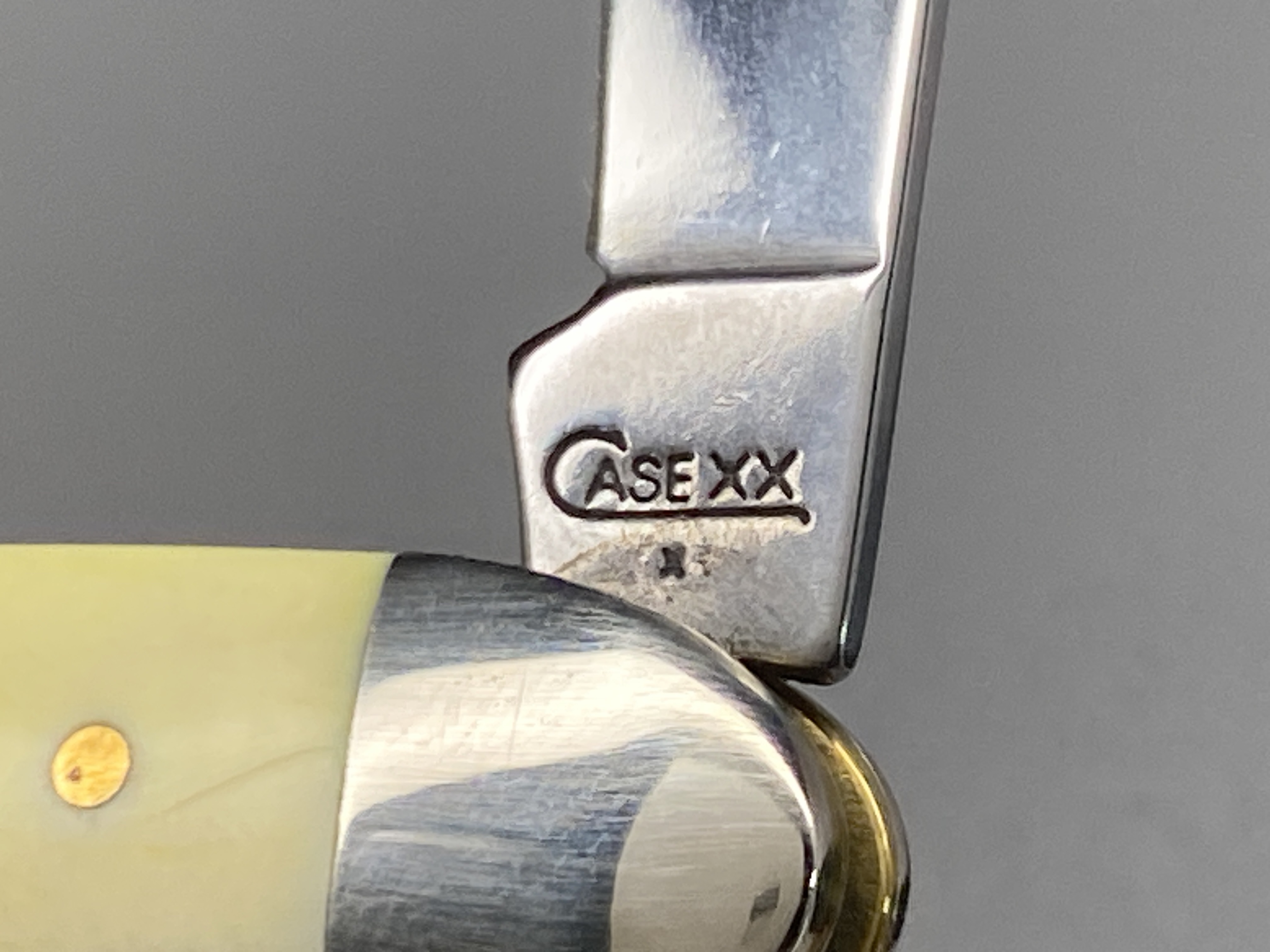2009 CASE XX USA 32087 CV Yellow Delrin Serpentine Jack MINT IN BOX