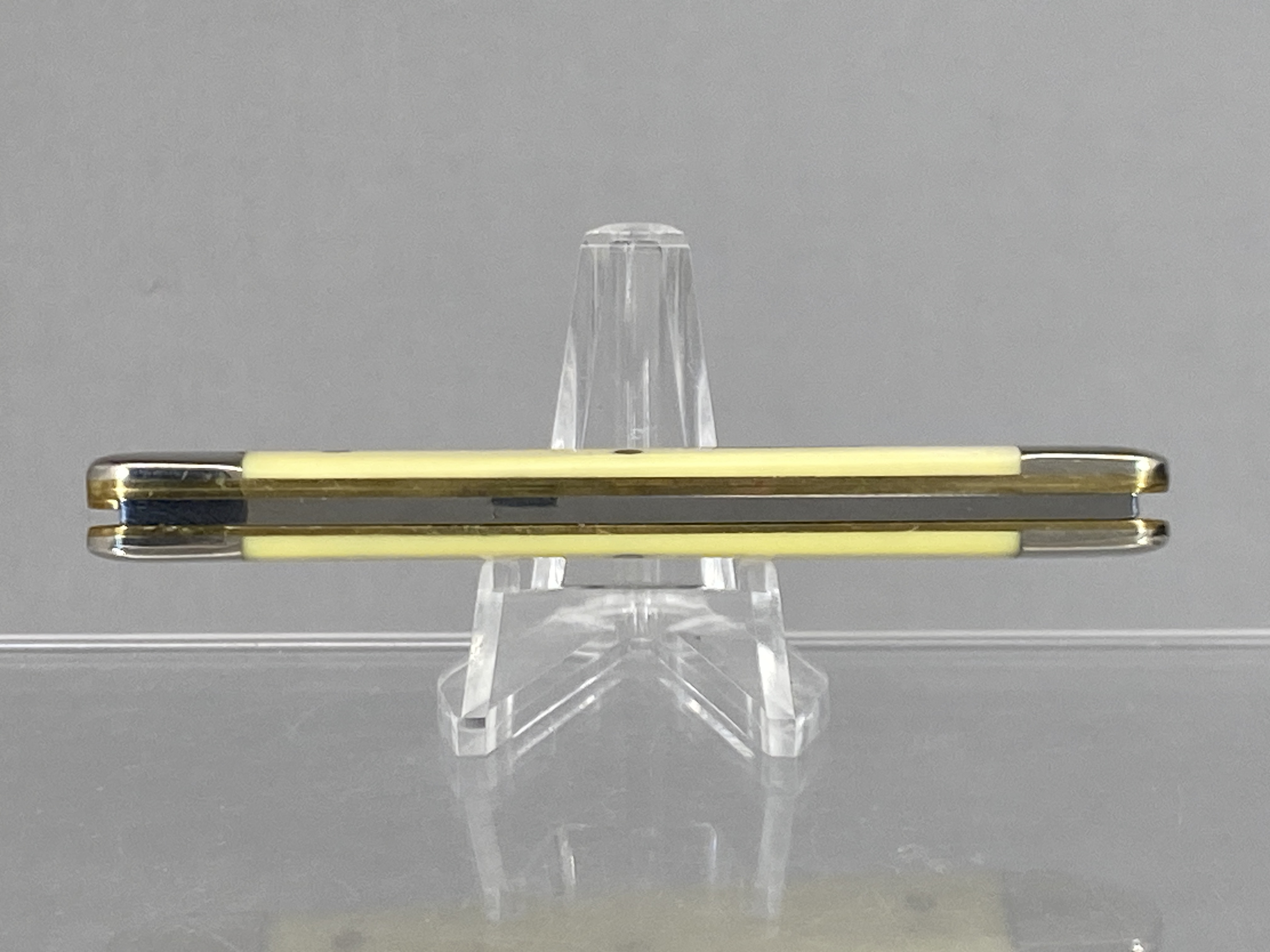 2009 CASE XX USA 32087 CV Yellow Delrin Serpentine Jack MINT IN BOX