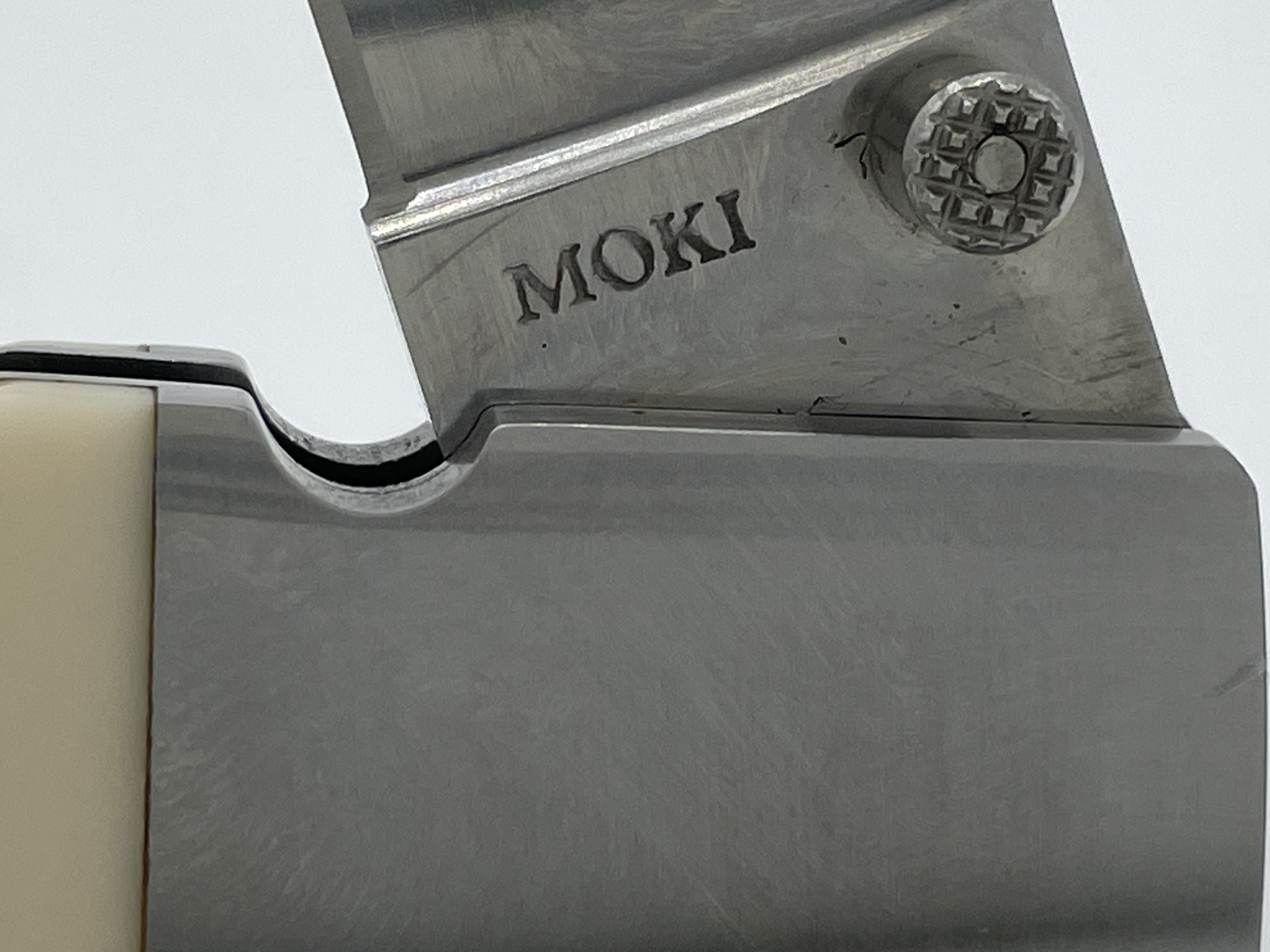 MOKI Japan MK-900 White Micarta Teardrop Lockback NEAR MINT