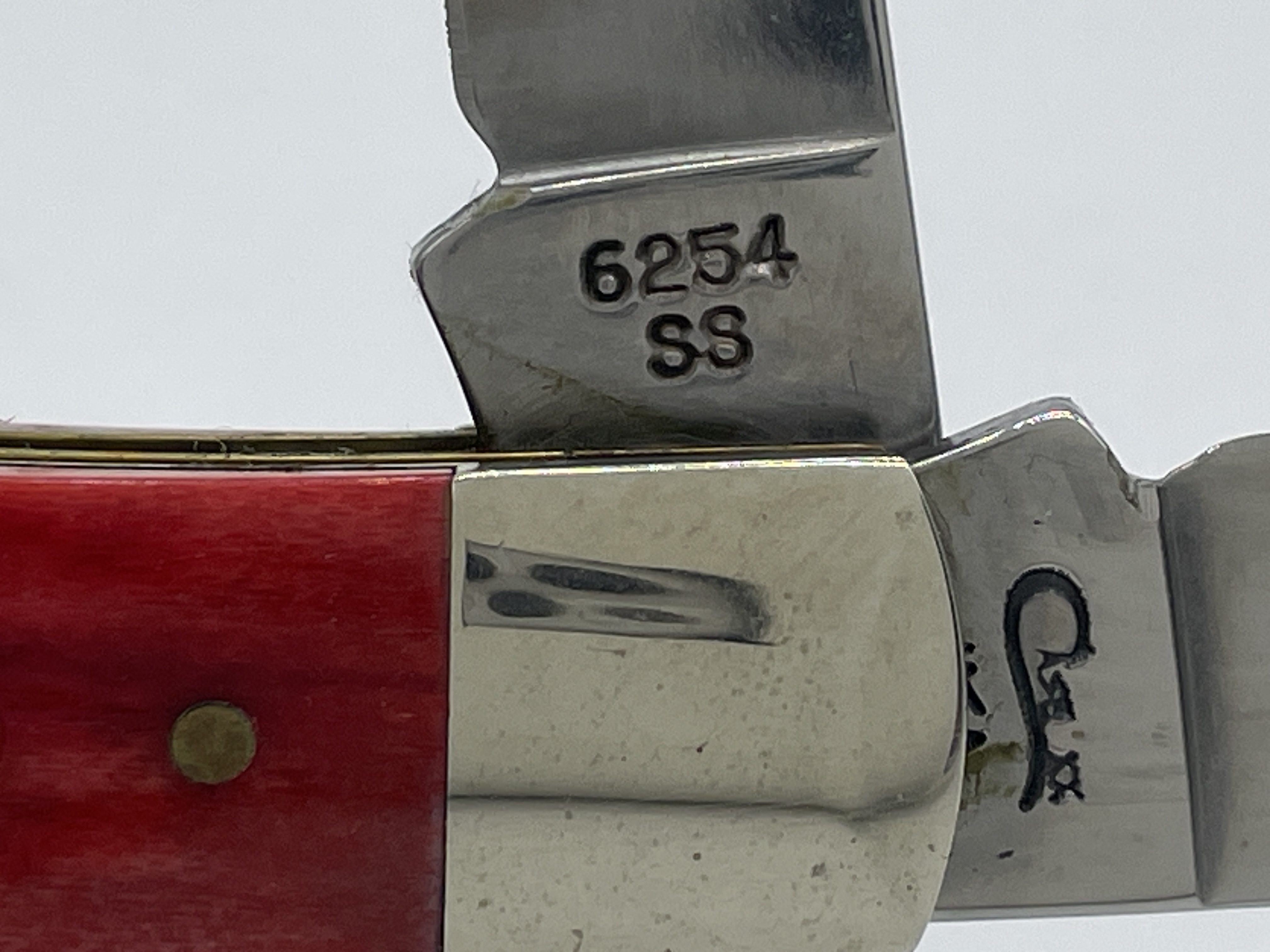 1997 CASE XX USA 6254 SS Red Jigged Bone Trapper MINT