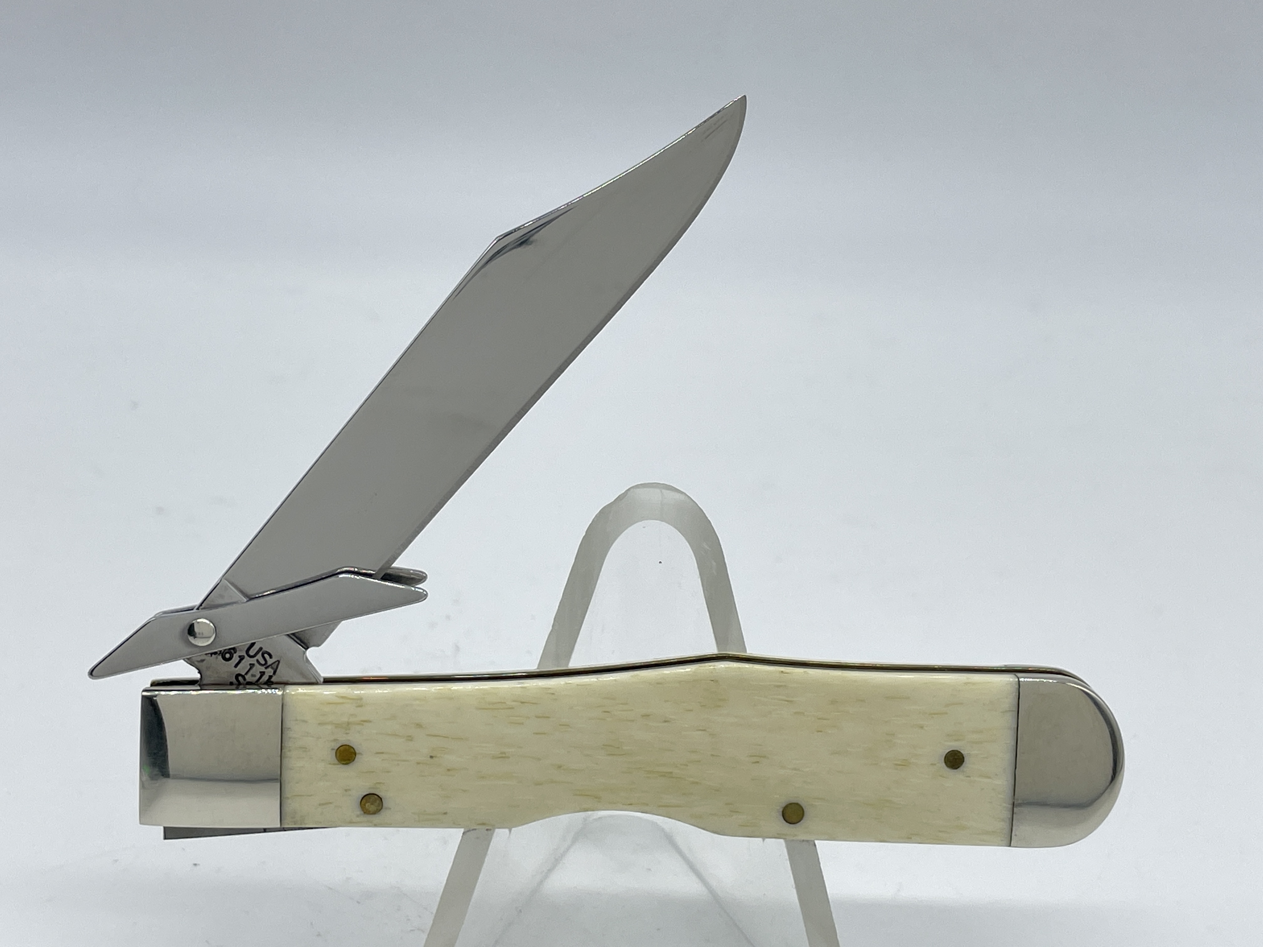 2005 CASE XX USA 6111 1/2L SS Smooth White Bone Cheetah MINT