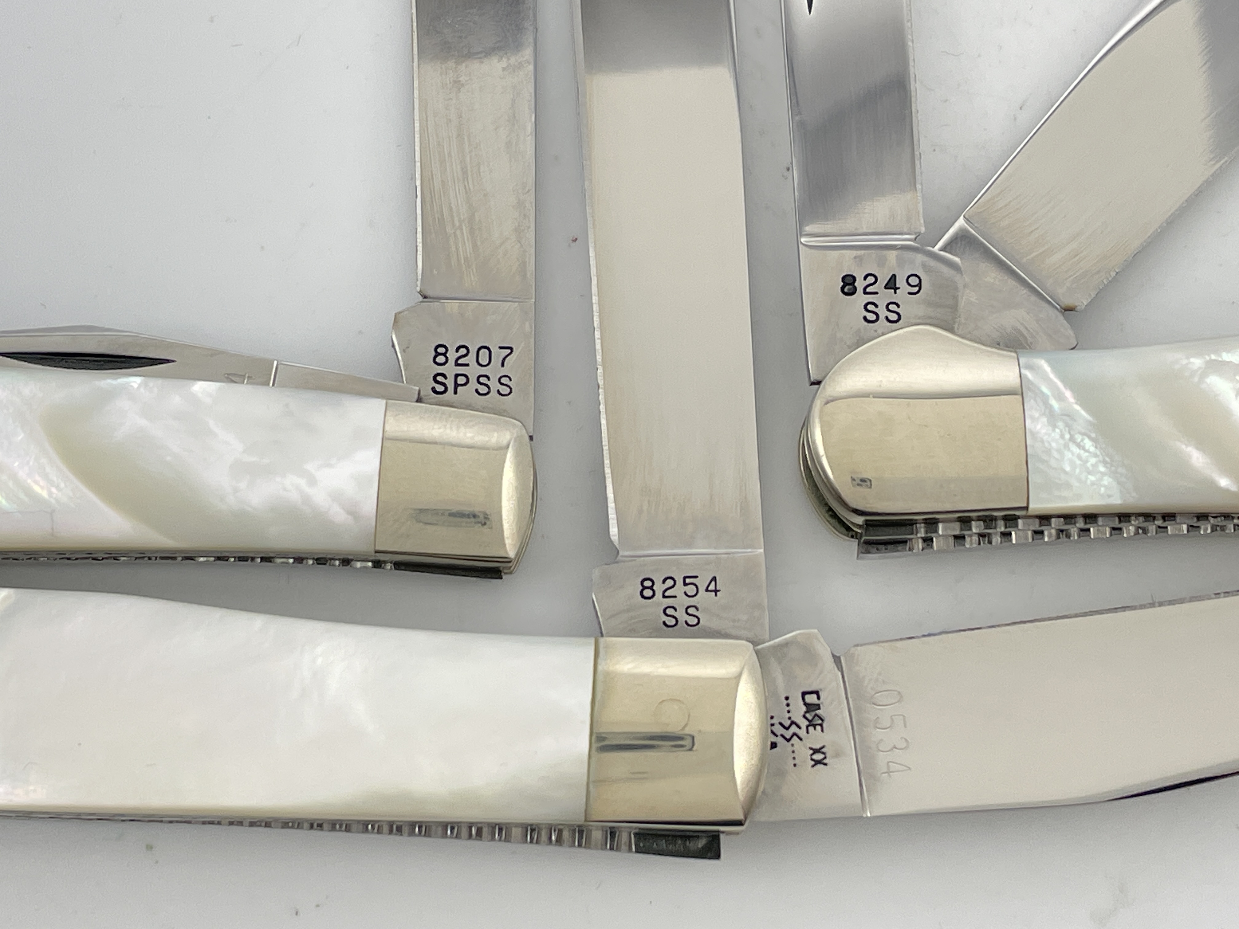 1982 CASE XX Genuine Mother of Pearl Trappers Set MINT IN DISPLAY