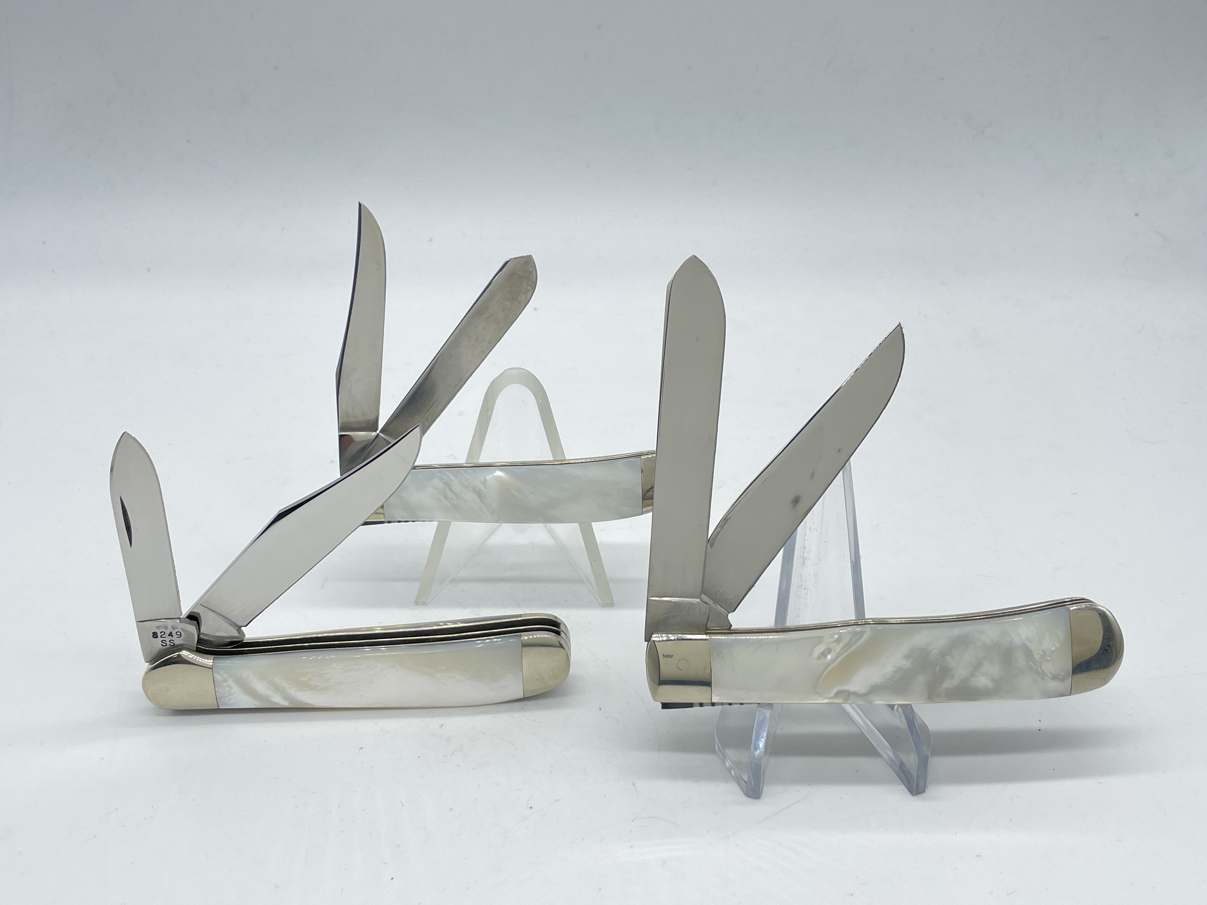 1982 CASE XX Genuine Mother of Pearl Trappers Set MINT IN DISPLAY