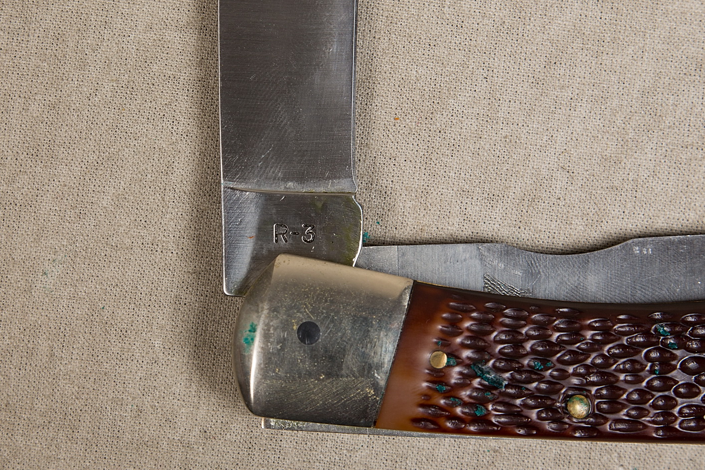 How much is REMINGTON UMC R3 Big Game Folding Lockback Knife with Gut ...