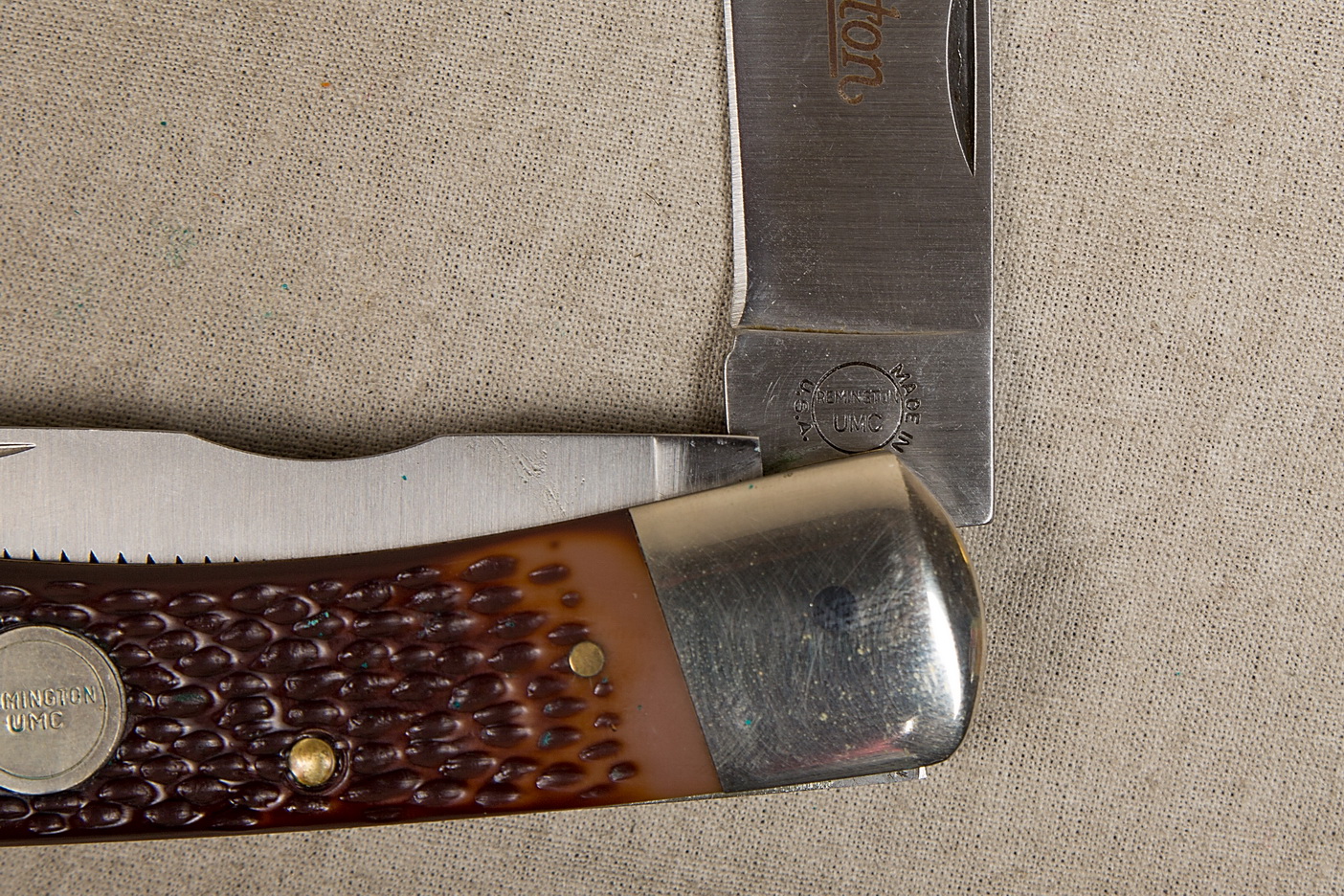 How much is REMINGTON UMC R3 Big Game Folding Lockback Knife with Gut ...