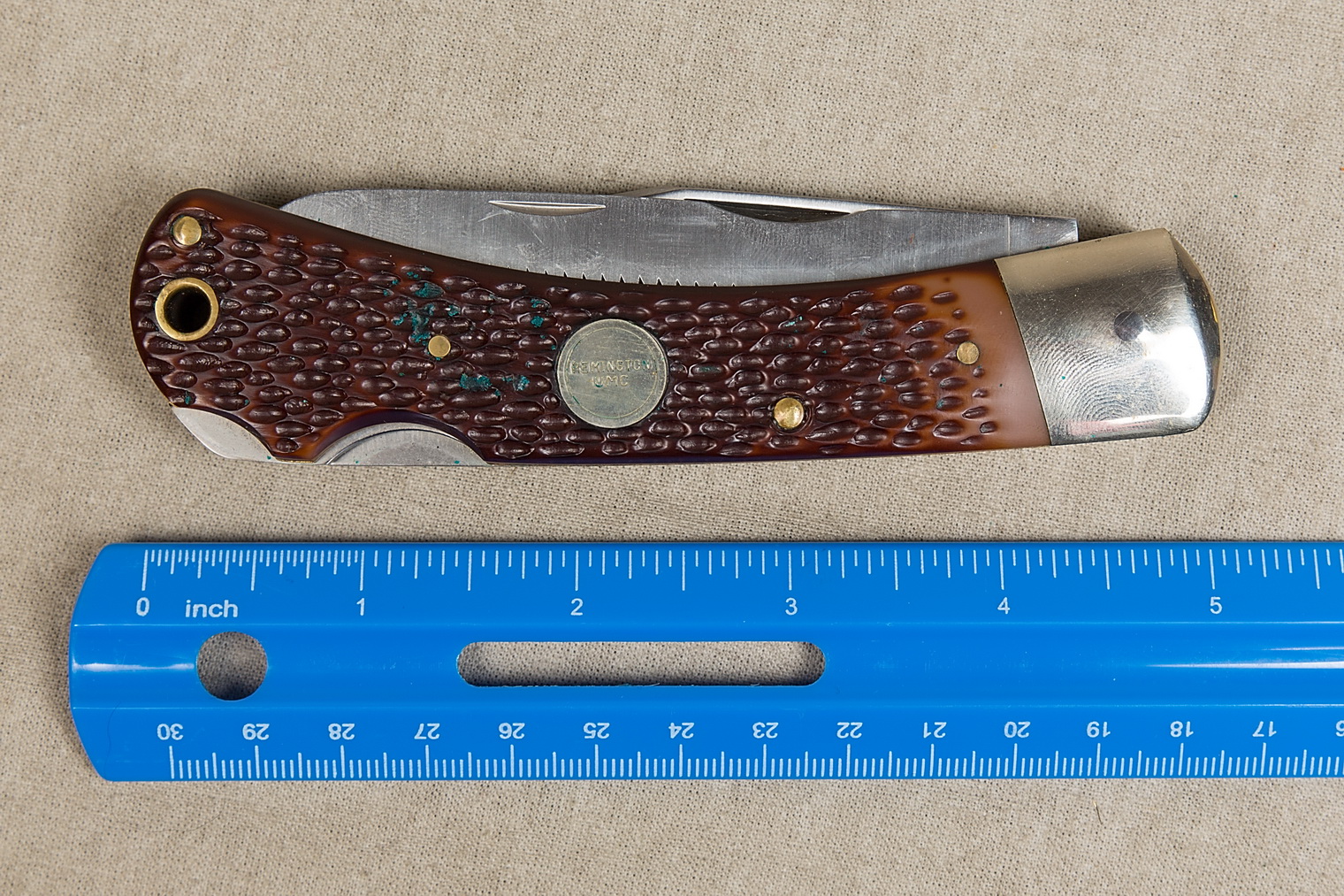 How much is REMINGTON UMC R3 Big Game Folding Lockback Knife with Gut ...