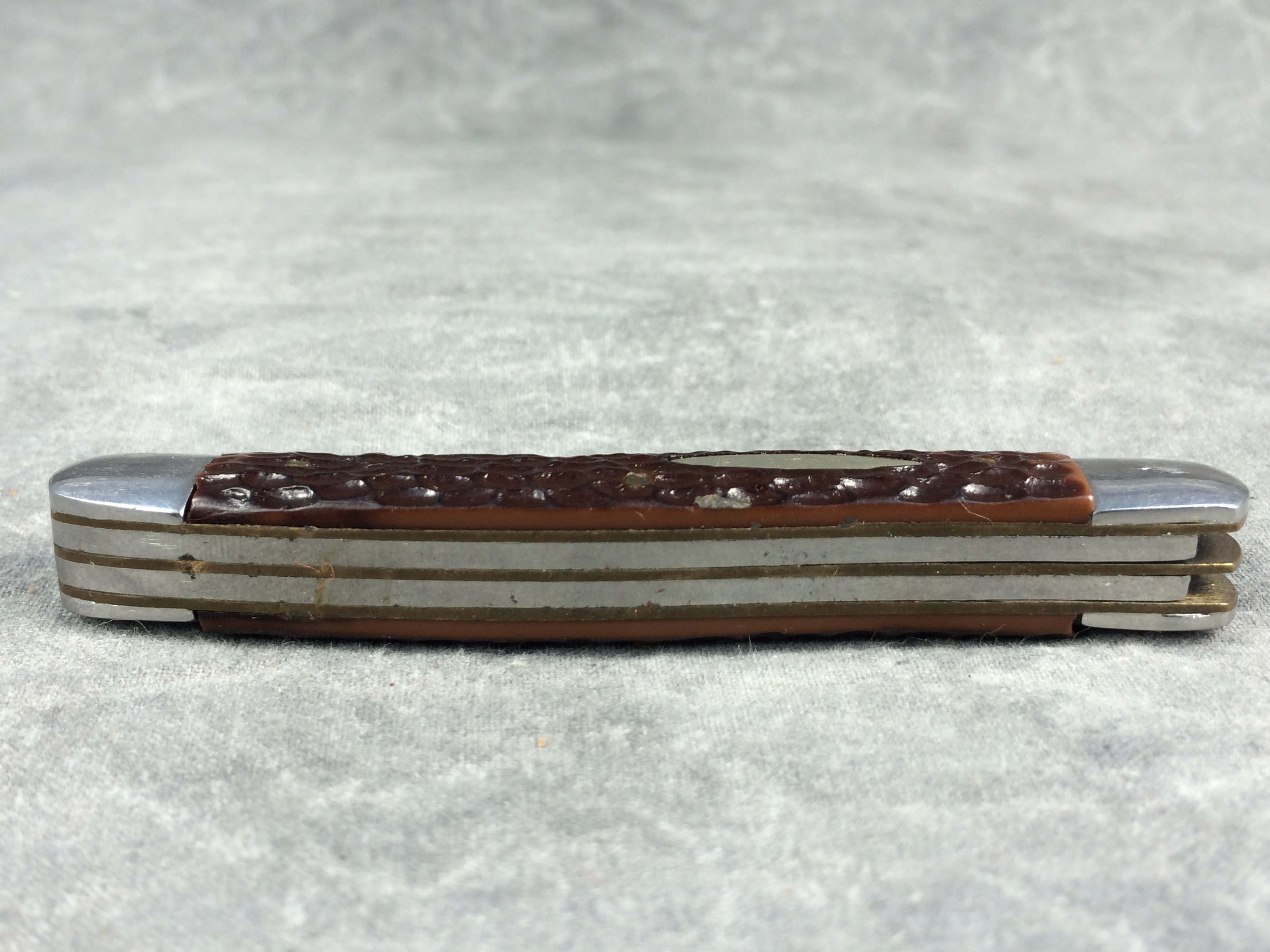 How much is MONARCH 2205 Brown Jigged 2-Blade Jack Knife worth ...