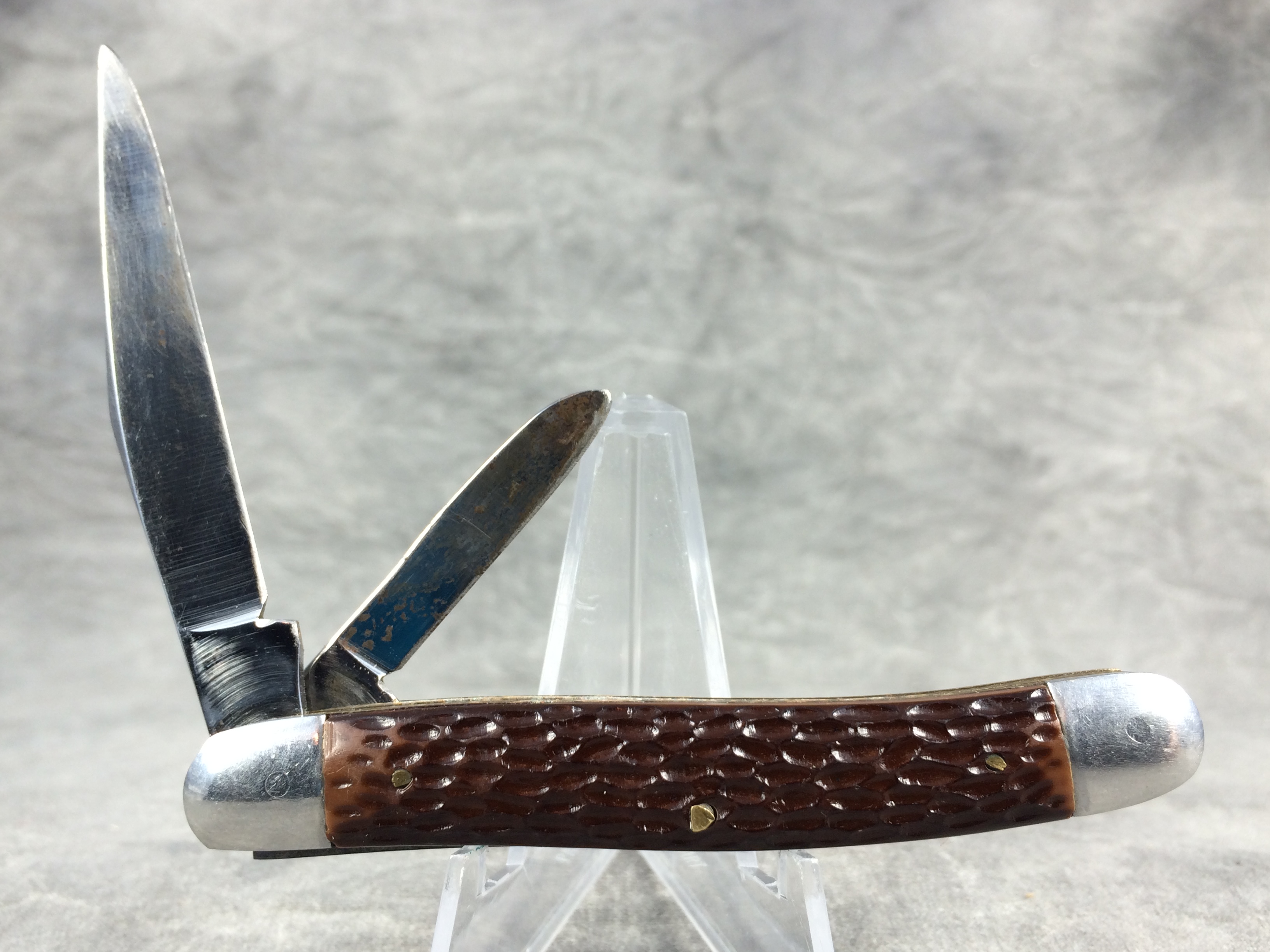 How much is MONARCH 2205 Brown Jigged 2-Blade Jack Knife worth ...