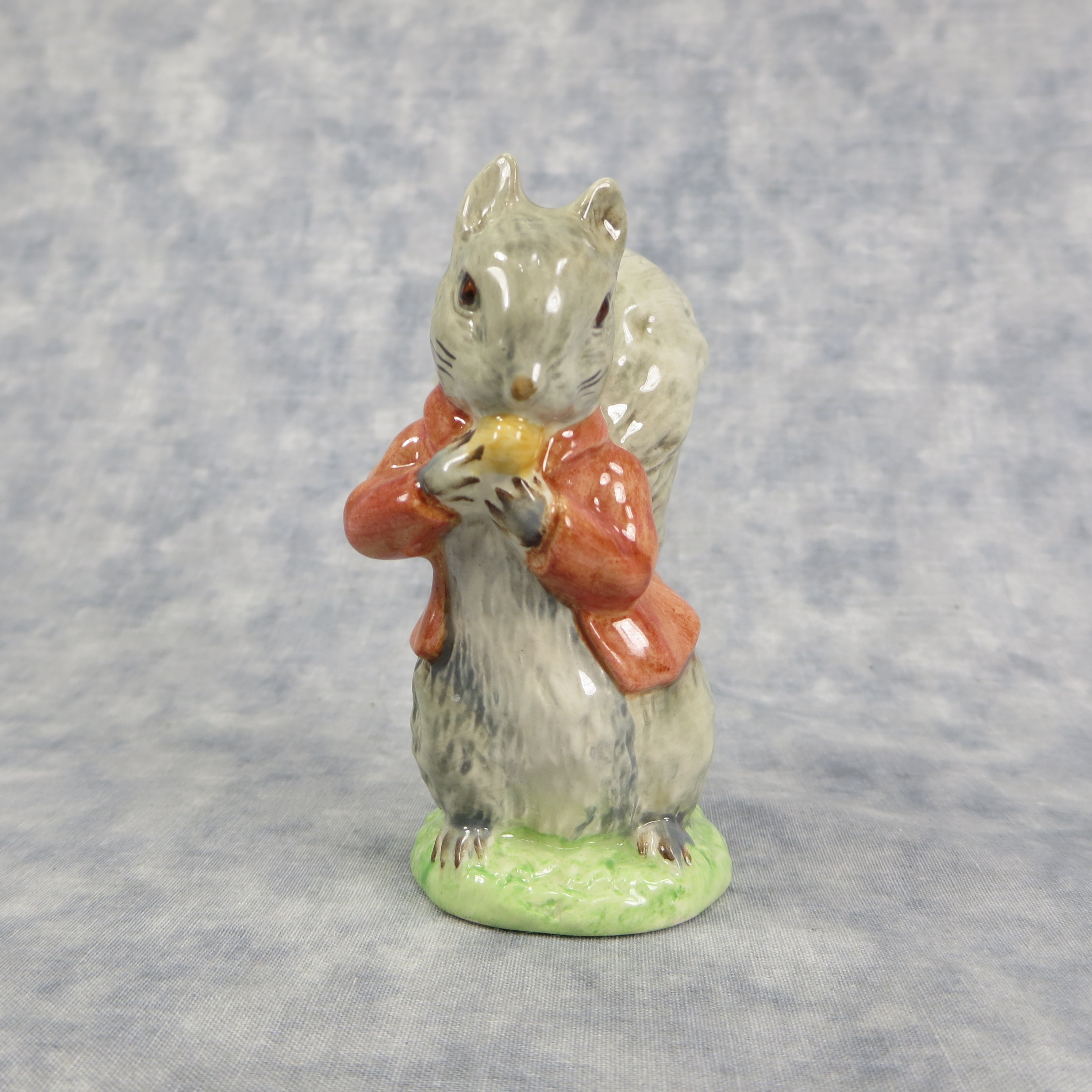 How much is Figurine Hummel worth? | iGuide.net Price Report