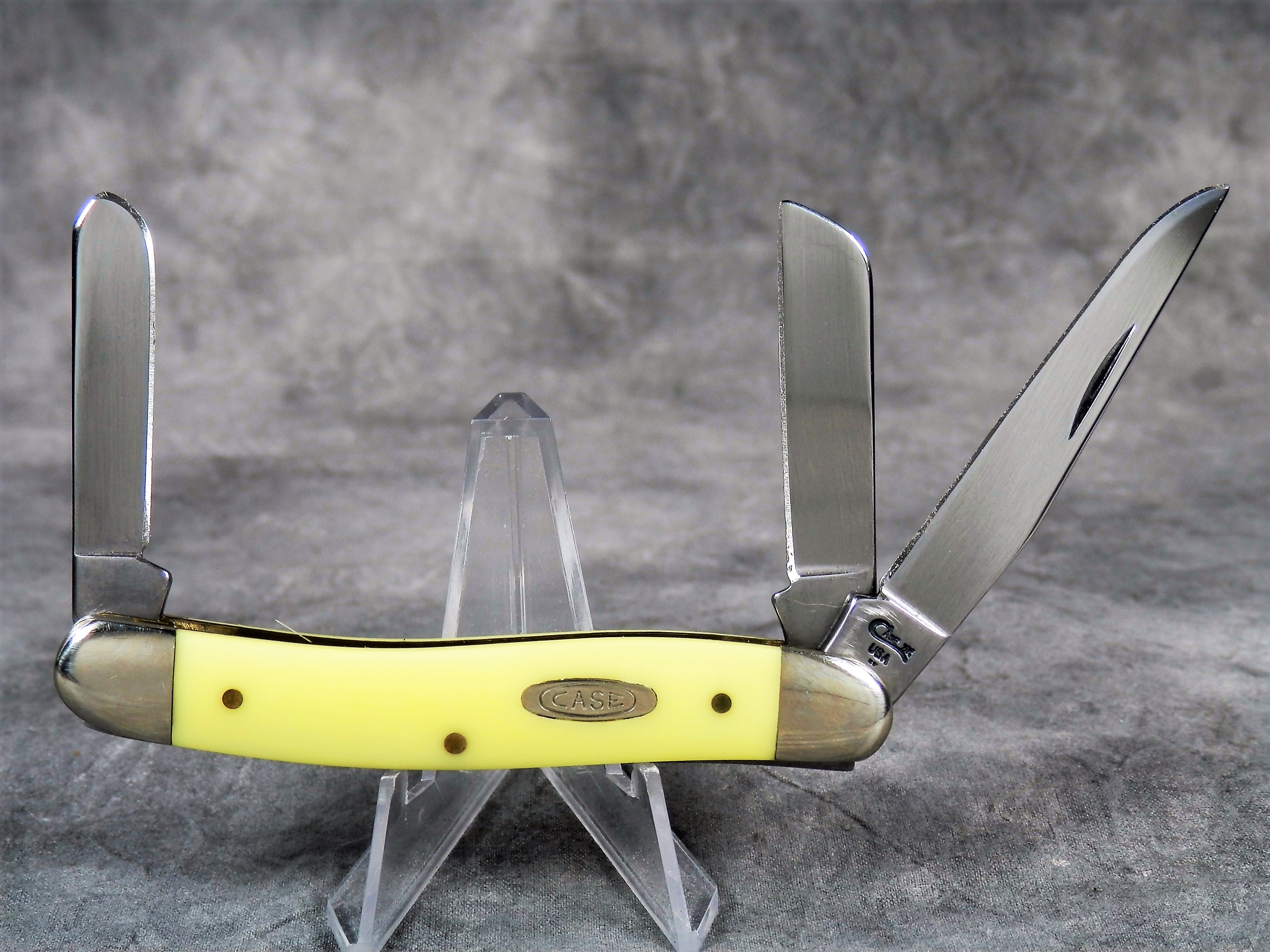 How much is 1998 Case 3318 CV Yellow Stockman worth? | iGuide.net Price ...