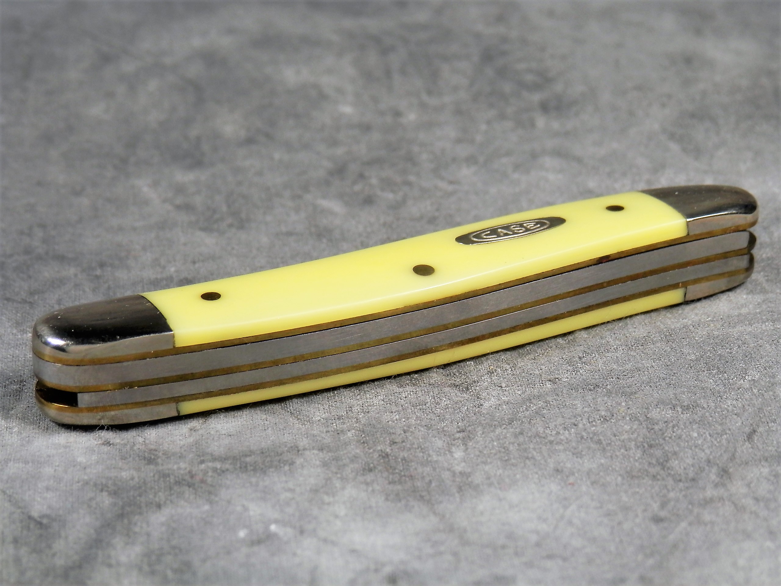 How much is 1998 Case 3318 CV Yellow Stockman worth? | iGuide.net Price ...
