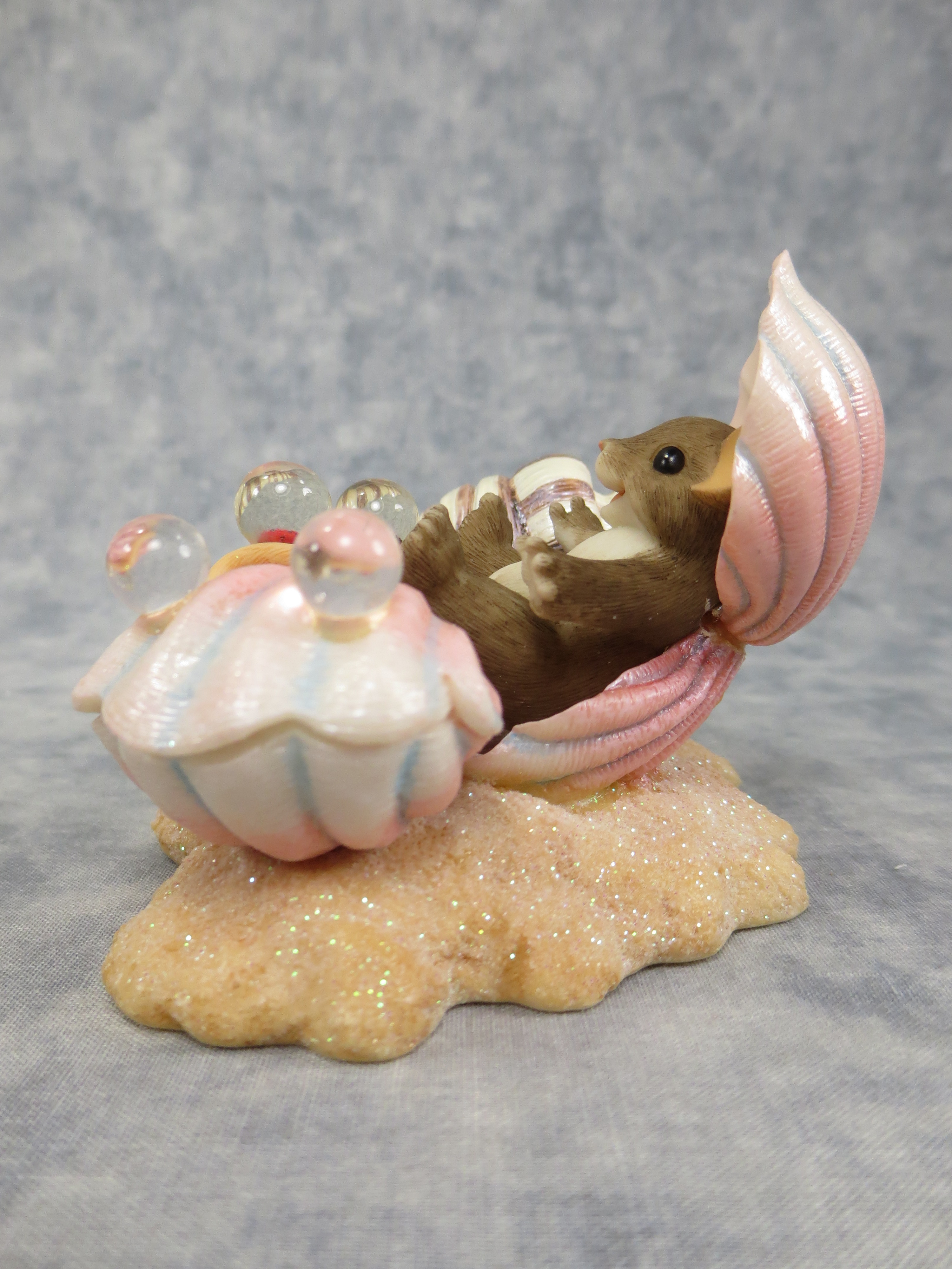 How much is HAPPY AS A CLAM 2-7/8 inch Mouse/Beach Seashell Figurine ...