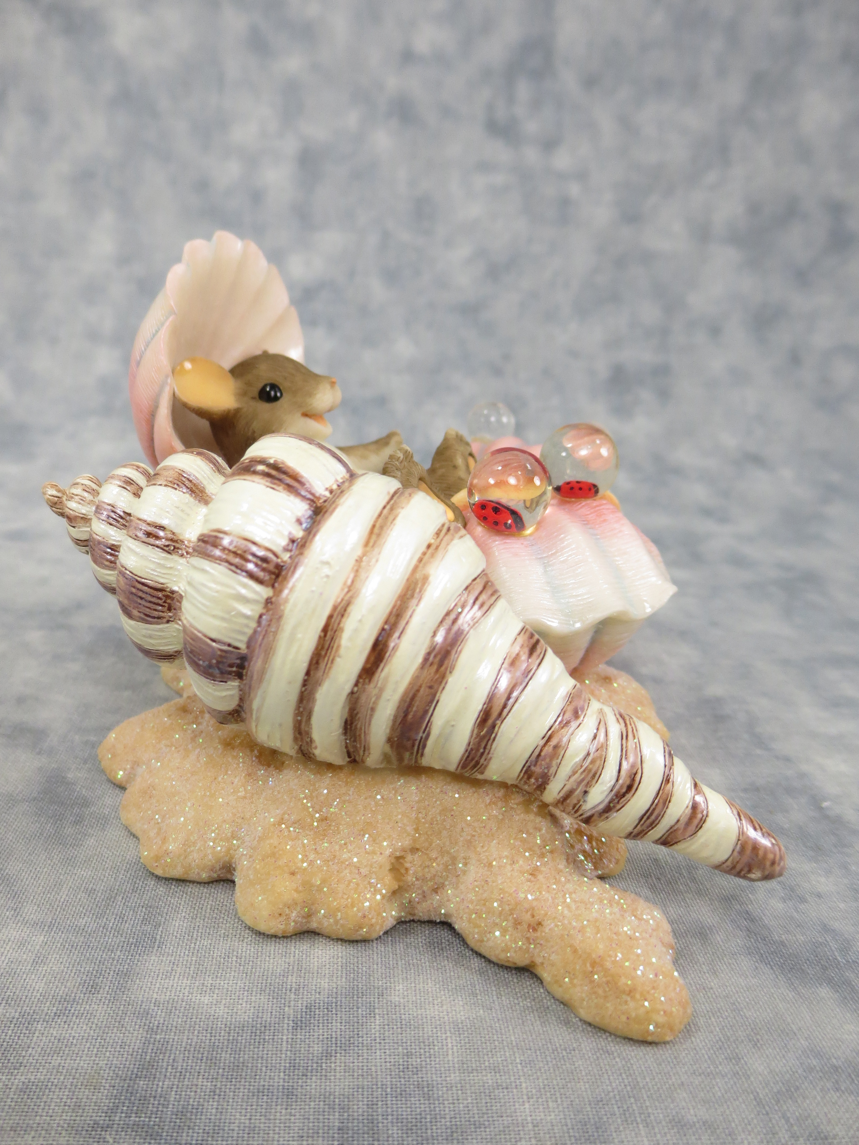 How much is HAPPY AS A CLAM 2-7/8 inch Mouse/Beach Seashell Figurine ...