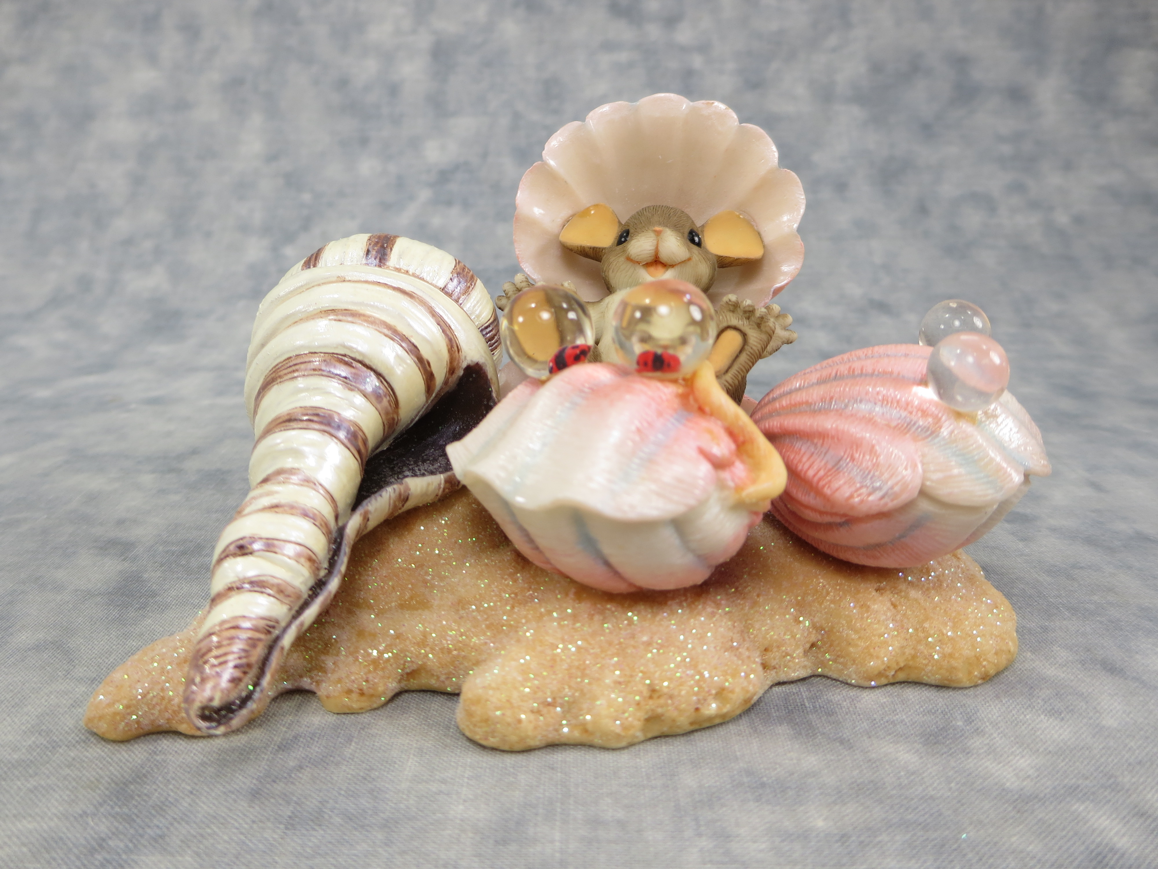How much is HAPPY AS A CLAM 2-7/8 inch Mouse/Beach Seashell Figurine ...