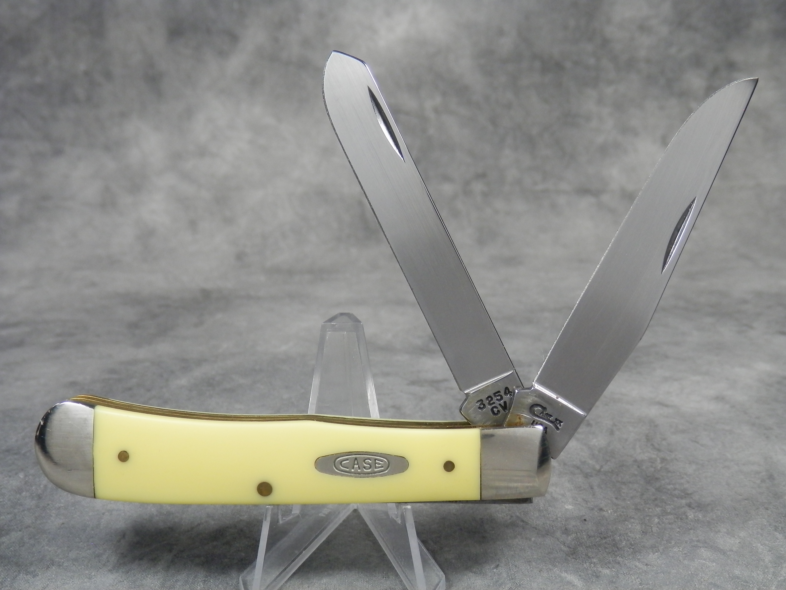 How much is 1997 Case 3254 CV Yellow Trapper worth? | iGuide.net Price ...