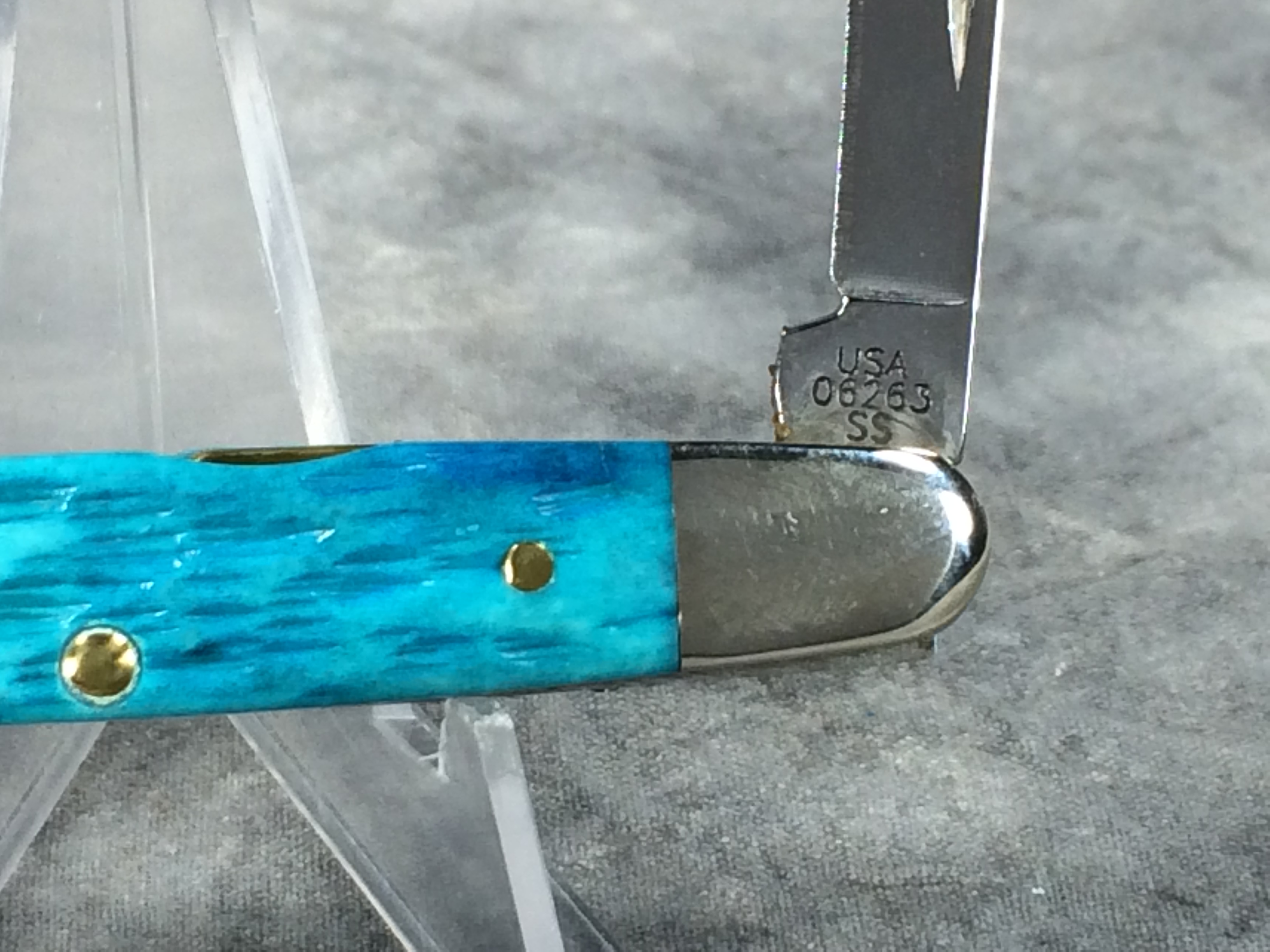 How much is 2004 Case 06263 SS Caribbean Blue Eisenhower Pen Knife ...