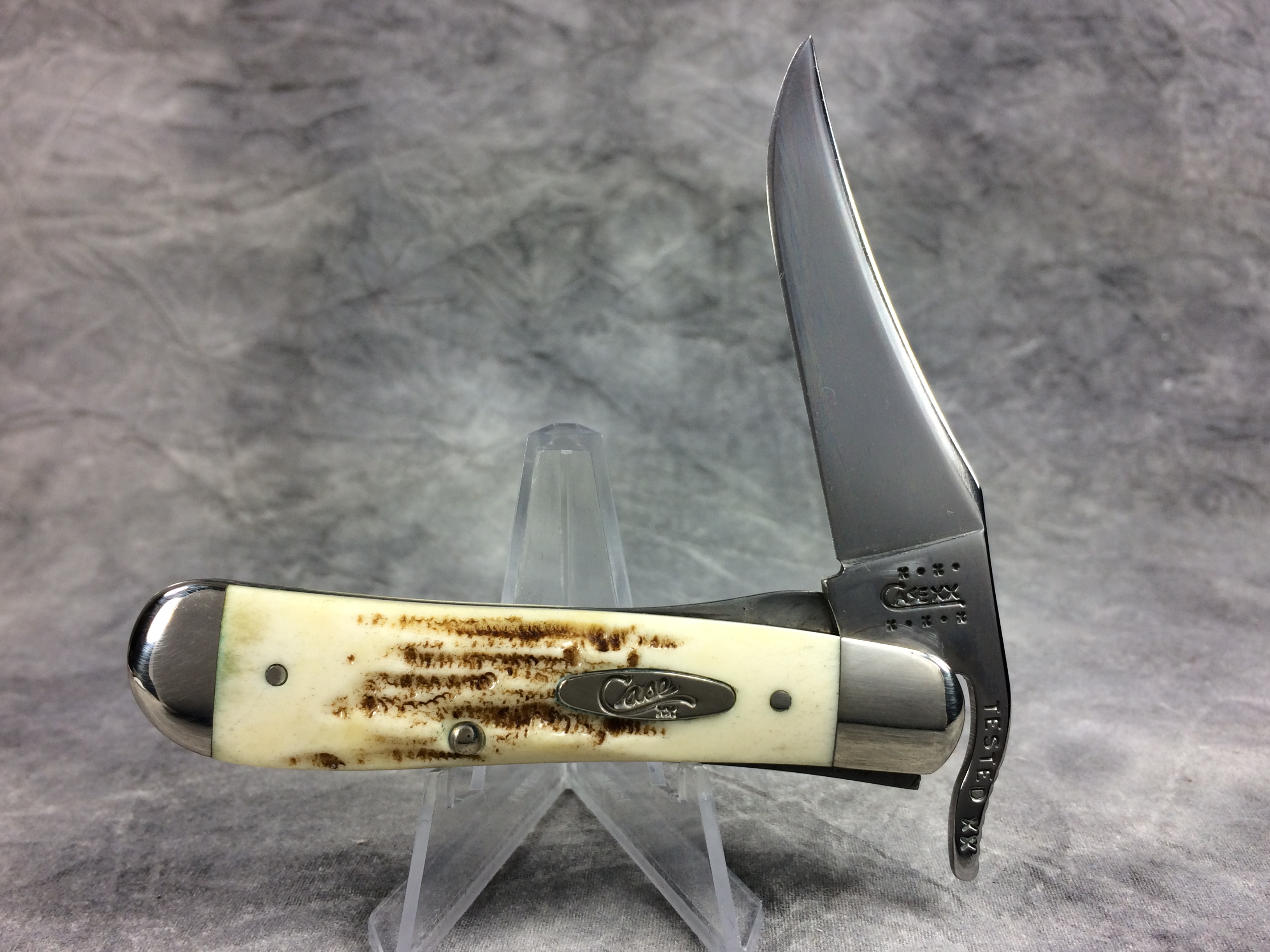 How much is 2001 CASE XX V61953 L SS Bone 01-01-01 RussLock worth ...