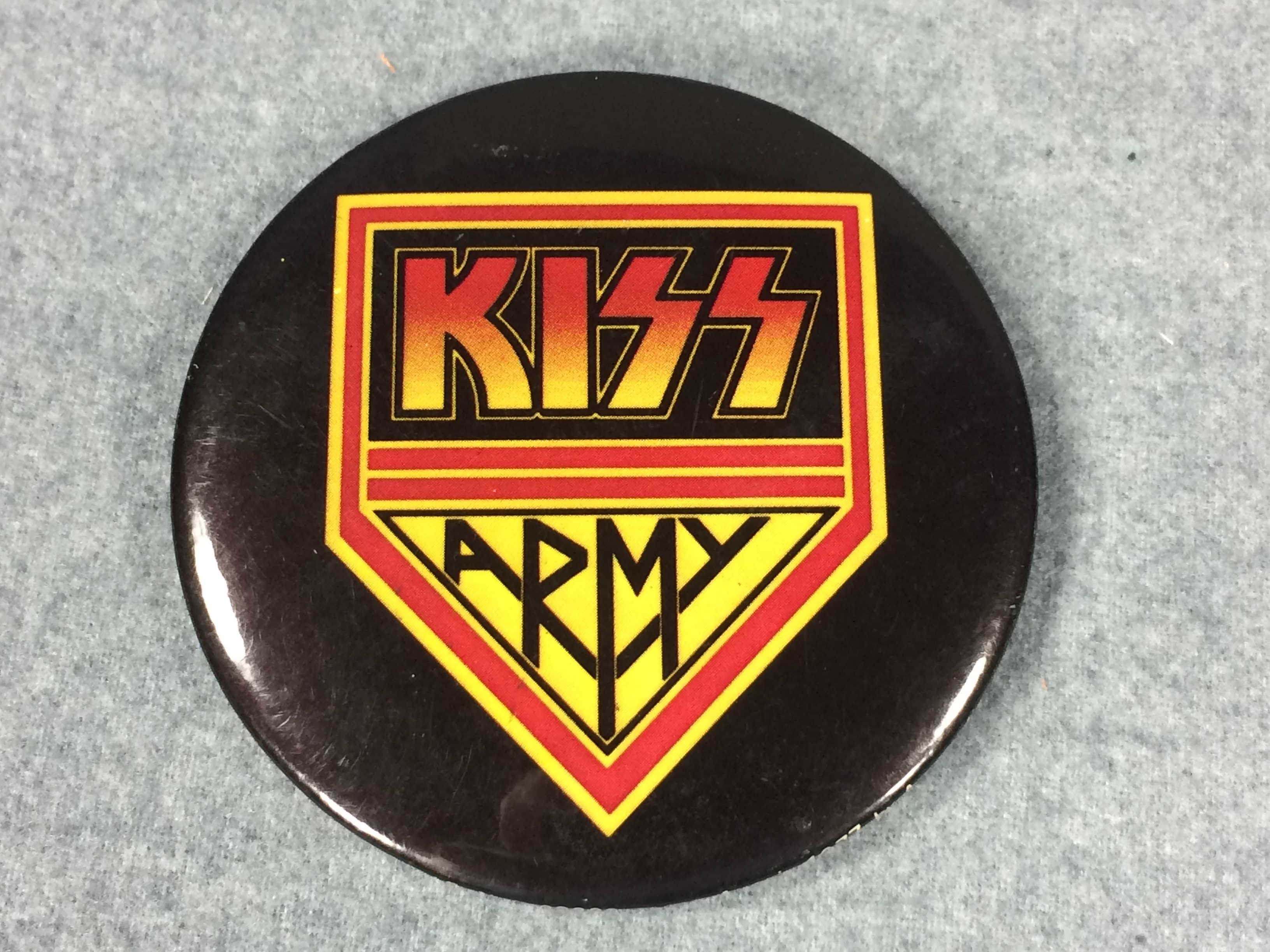 How much is 1976 KISS ARMY Fan Club Welcome Kit Folder with Newsletter ...